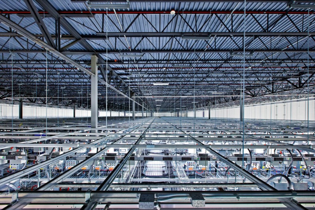 Look Inside Google Data Center - TECHNIG