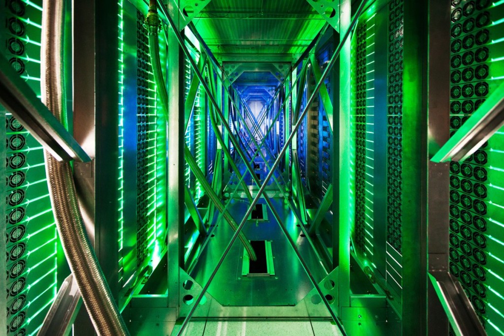 Look Inside Google Data Center - TECHNIG