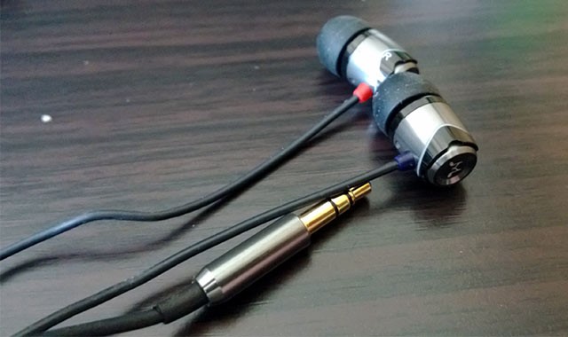 Gadgets You Need to Work from a Hotel Room - Technig