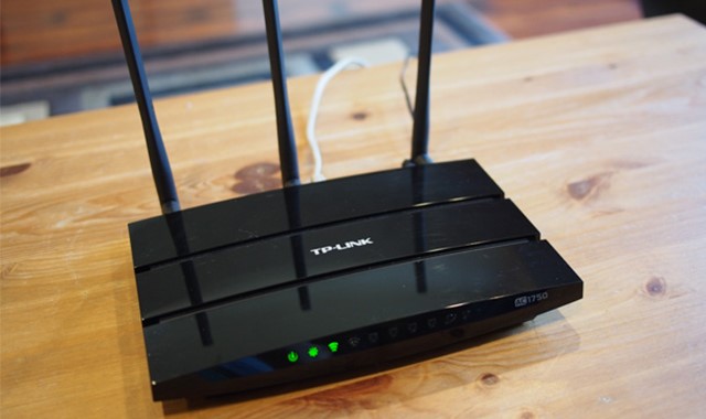 Gadgets You Need to Work from a Hotel Room - Technig